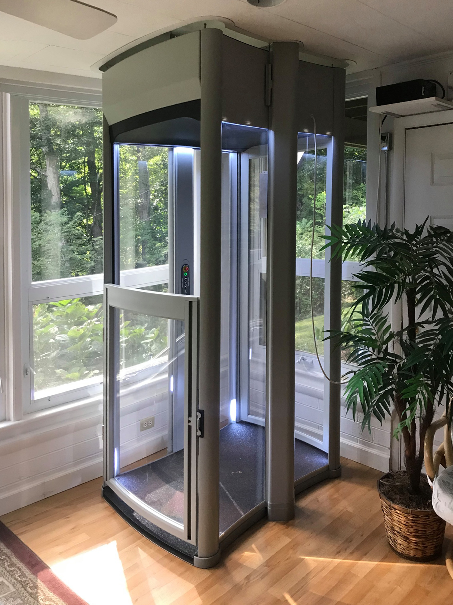 HOME ELEVATORS - Carolina Home Lift